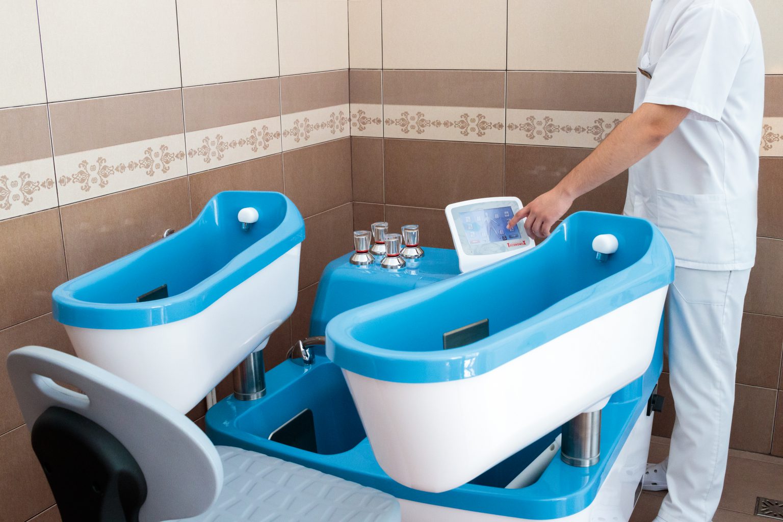 Bai Galvanice - Tratament Caciulata • Hotel Orizont Cozia